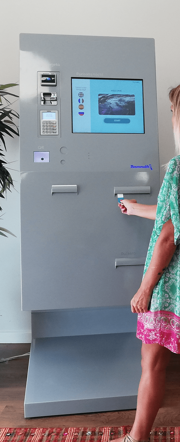 Roommatik also delivers wristbrands - Digitalization of hotel processes