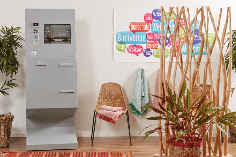 Automated reception | Check-in kiosk Roommatik L-300